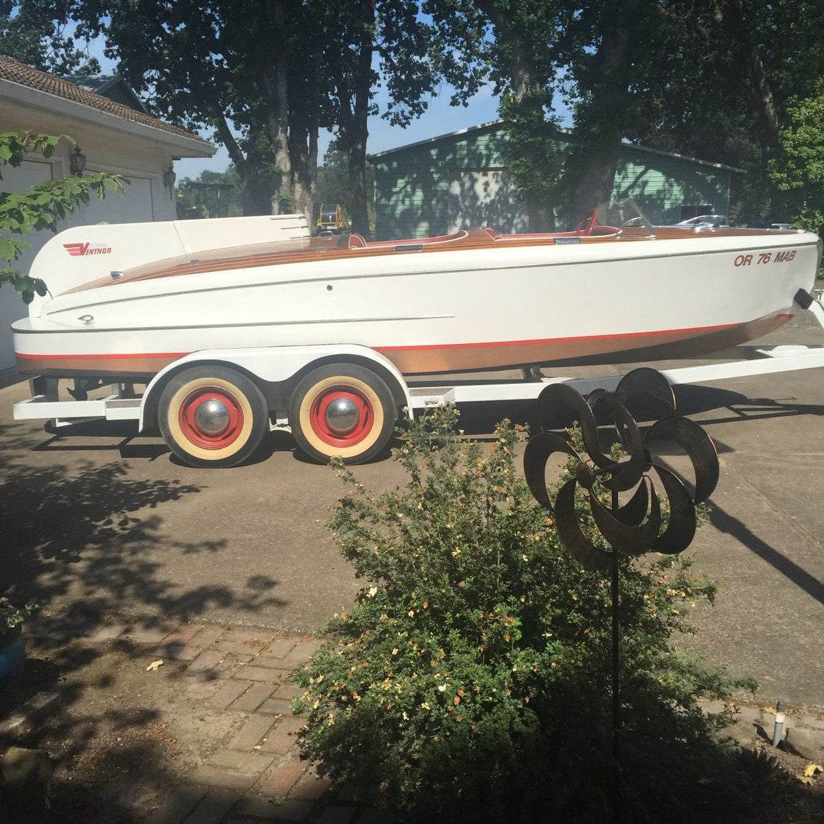 1950 20' VENTNOR SPORT RUNABOUT