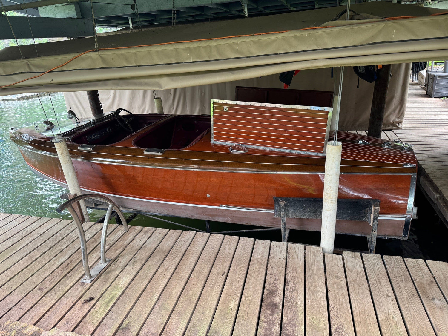 1939 19' Custom Barrel Back Runabout